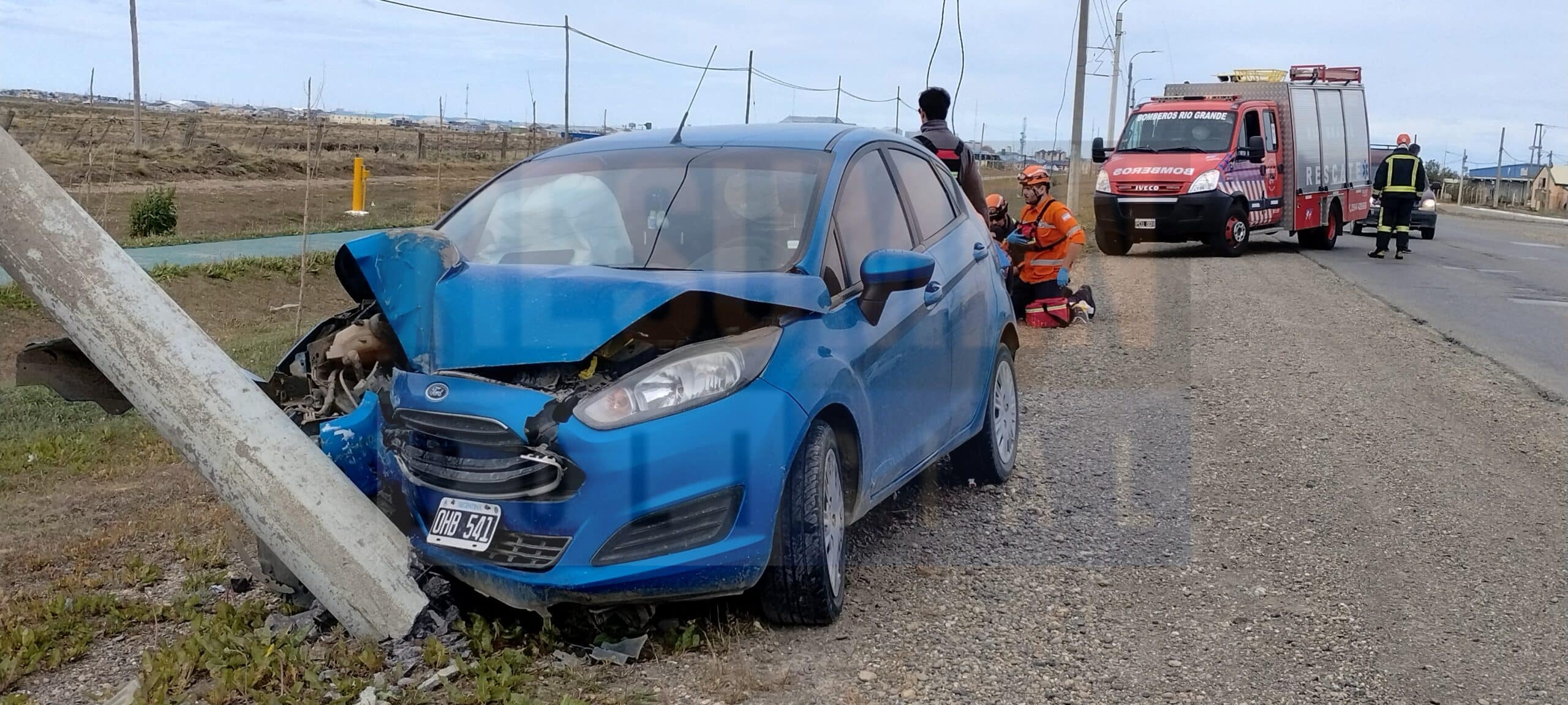 Un vehículo que circulaba por la RN3 chocó contra un poste d | miTDF ...